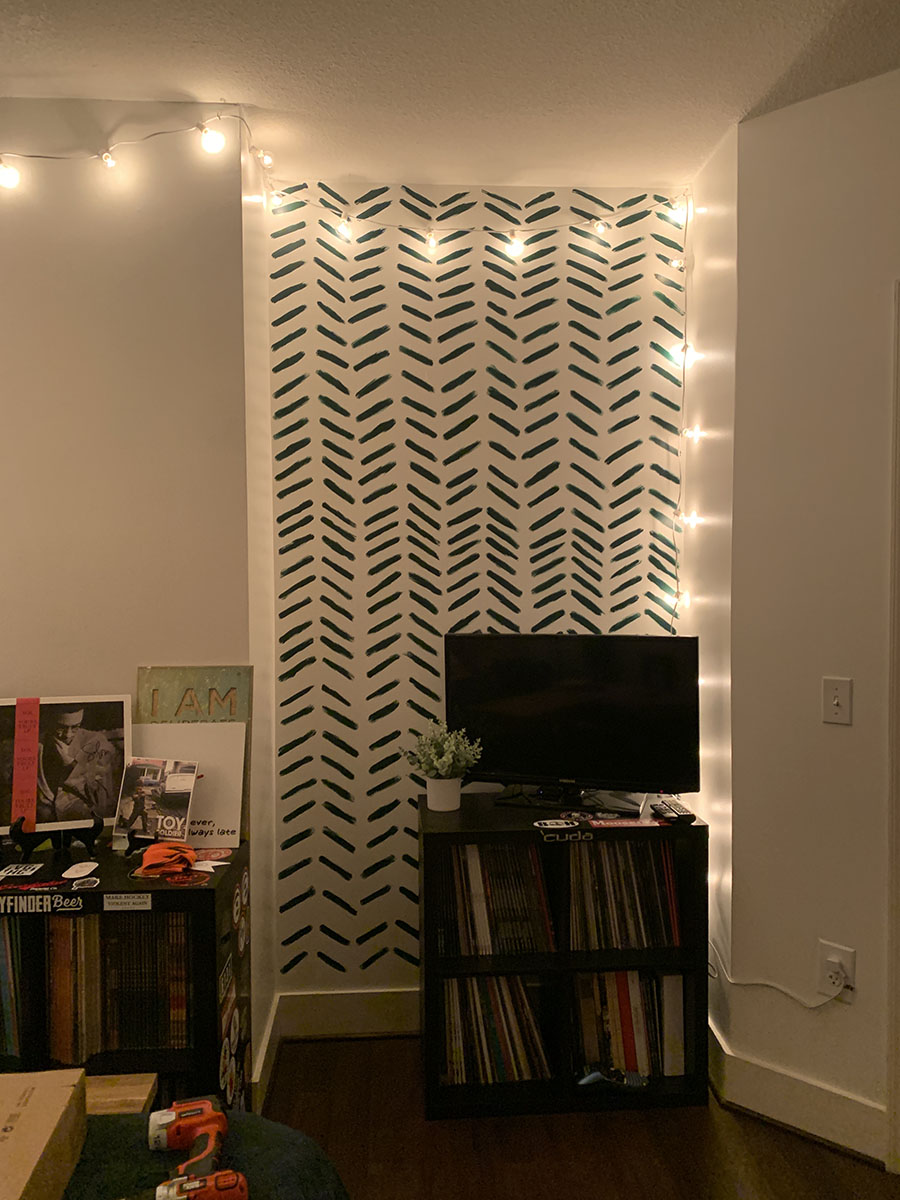 Rental Makeover: How to Decorate a Room With No Windows | Go For Kady